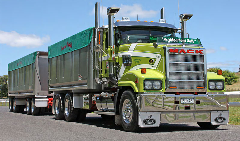 Graeme Wright General Carriers – Little Trucker Down Under